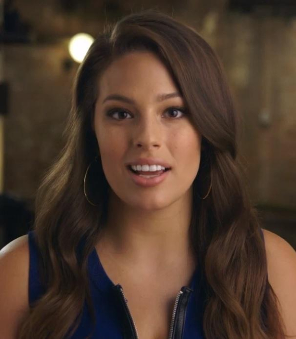 Exclusive: Ashley Graham Poses Naked for Stunning Photoshoot - Animascorp